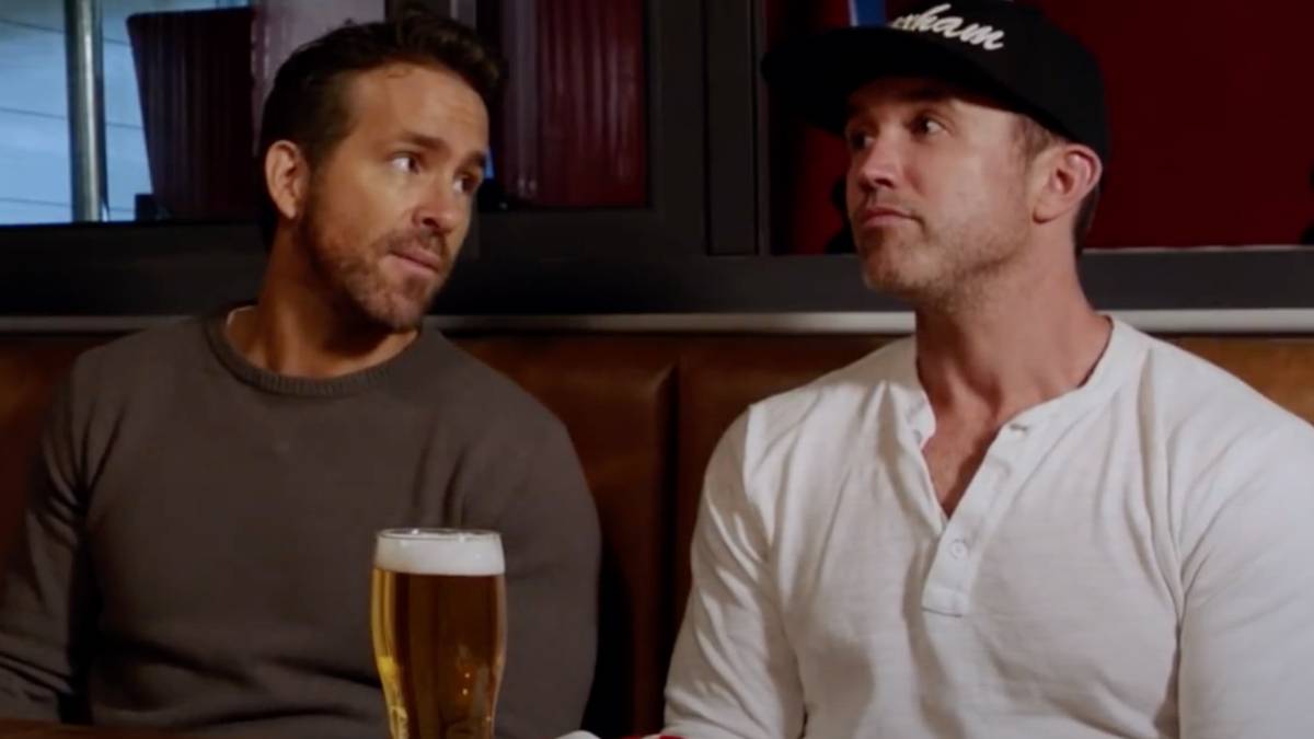 Welcome to Wrexham Trailer Wrangles an Unknowing Ryan Reynolds into an ...