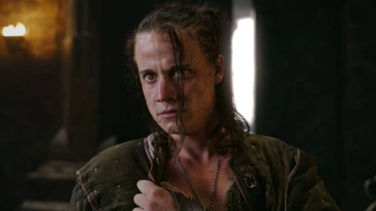 The Witcher Showrunner Reveals Season 2 Was Planned to Have More Eskel ...