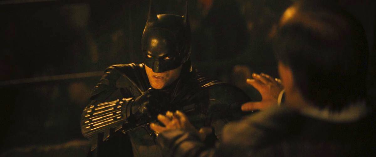 New The Batman Image Gives Clearest Look Yet at Robert Pattinson's Batsuit
