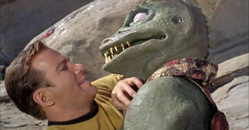 11 Behind-the-Scenes Issues with TV Shows That Almost Led to Cancellation