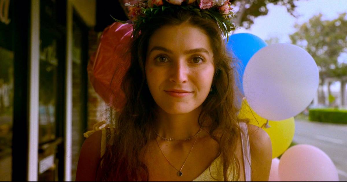 Exclusive Cherry Clip Has Alexandria Trewhitt Comically Lying to See a ...