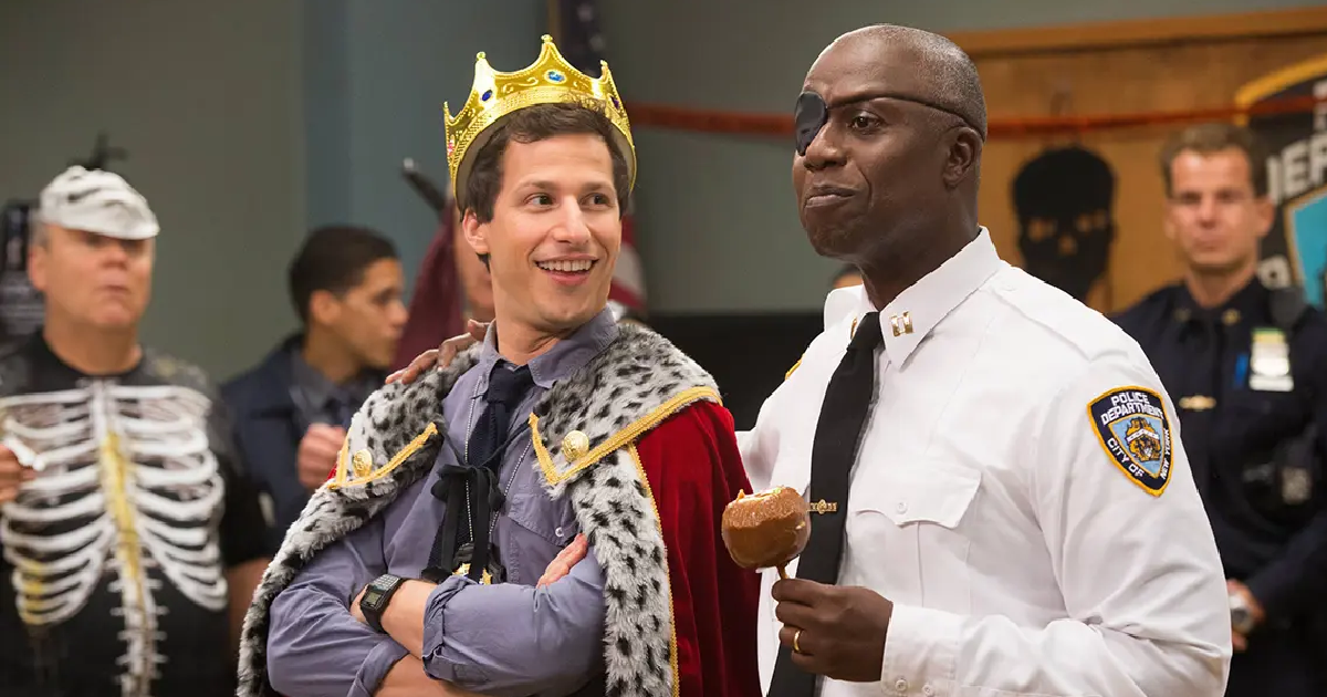 9 Iconic TV Police Captains We Salute