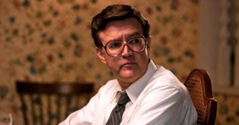 Stranger Things: Where's Mike's Dad and Why is Ted So Useless?