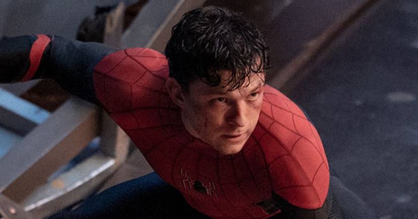 Tom Holland Teases an Epic Battle Between Ryan Reynolds and Hugh ...