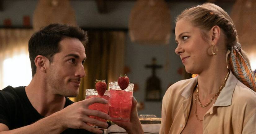 Roswell, New Mexico: Main Couples' Endings, Ranked