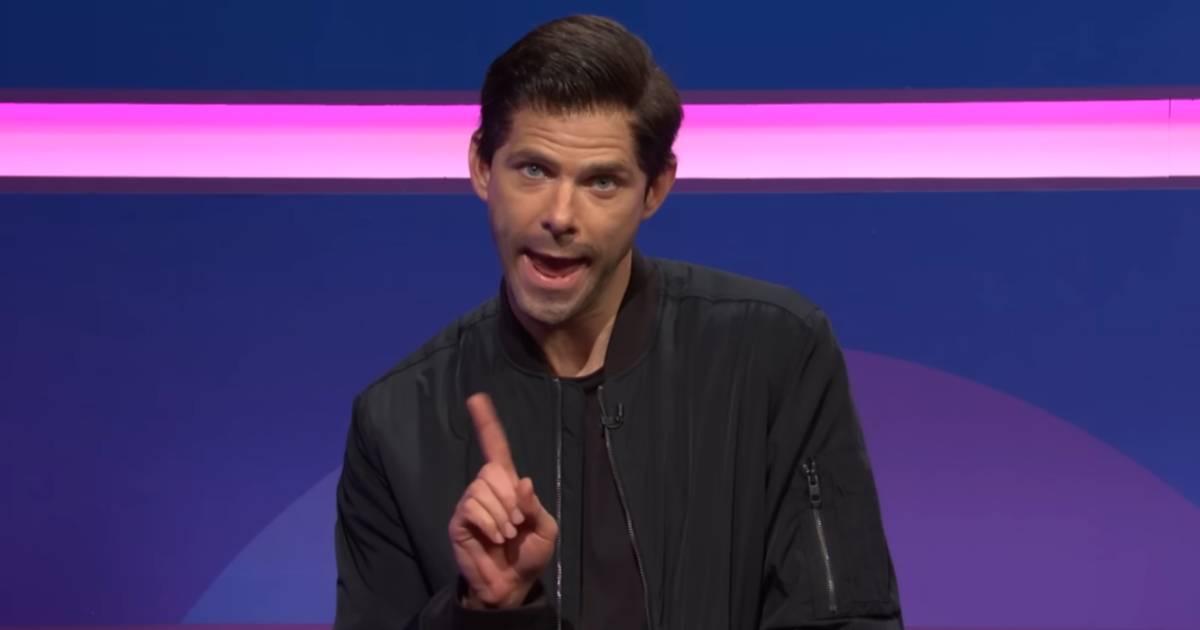 SNL Game Show Sketch Spoofs Adam Levine and Armie Hammer Texting ...