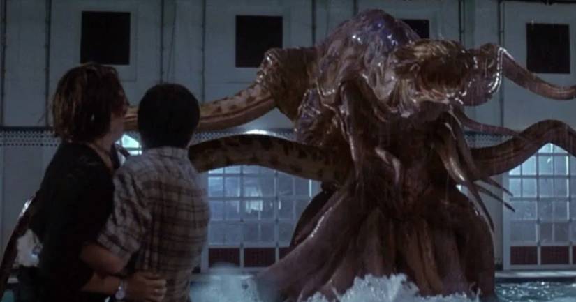 10 Terrifying Sci-Fi Horror Movies of the 1990s