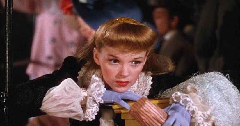 10 Classic Movies for Hopeless Romantics