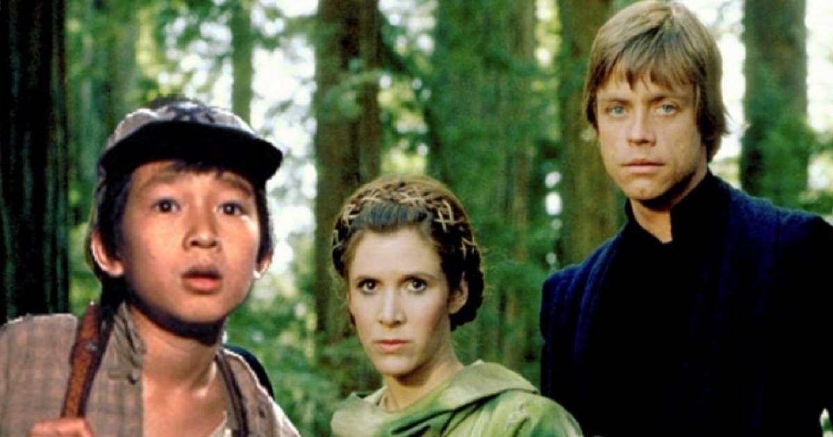 Temple of Doom's Ke Huy Quan Recalls Mark Hamill & Carrie Fisher ...