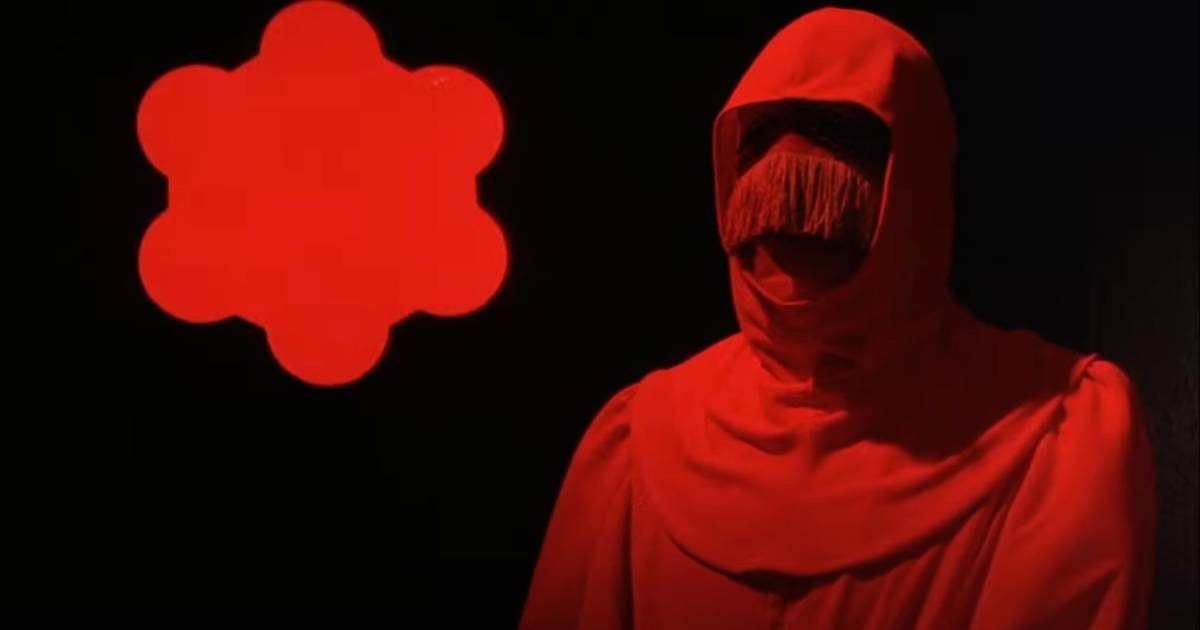 9 Horror Movies With the Most Quintessential Color Palettes