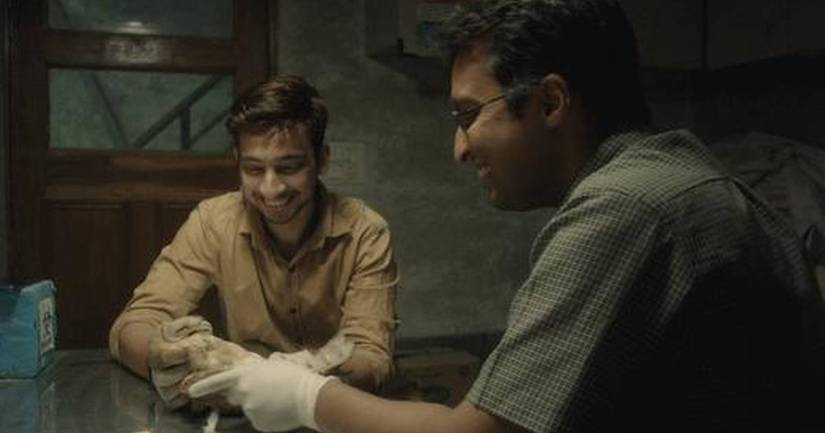 All That Breathes Review: A Beautiful, Eye-Opening Documentary That ...