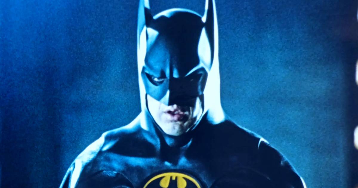 The Flash Director On Why Michael Keaton's "Perfect" Batman Suit Had to ...