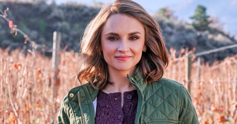 Every Rachael Leigh Cook Hallmark Movie, Ranked