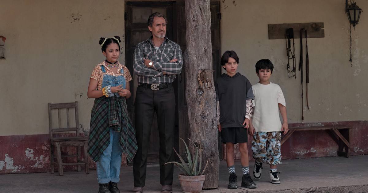 Exclusive: Chupa Cast on Their Characters in Netflix's New Fantasy ...