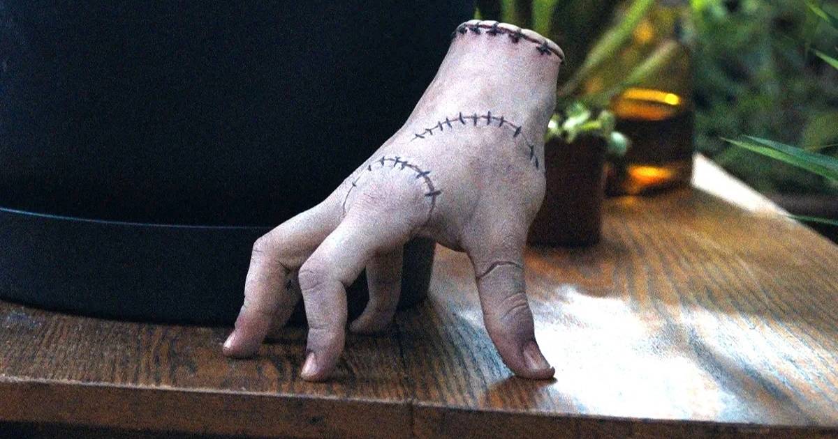 Wednesday Creators Say Gender-Swapping Thing Would've Been a 'Bridge ...