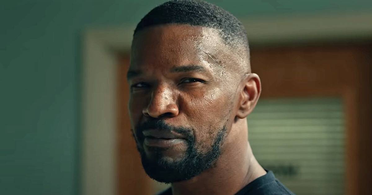 Jamie Foxx Spotted Waving to Fans in First Public Sighting Since ...