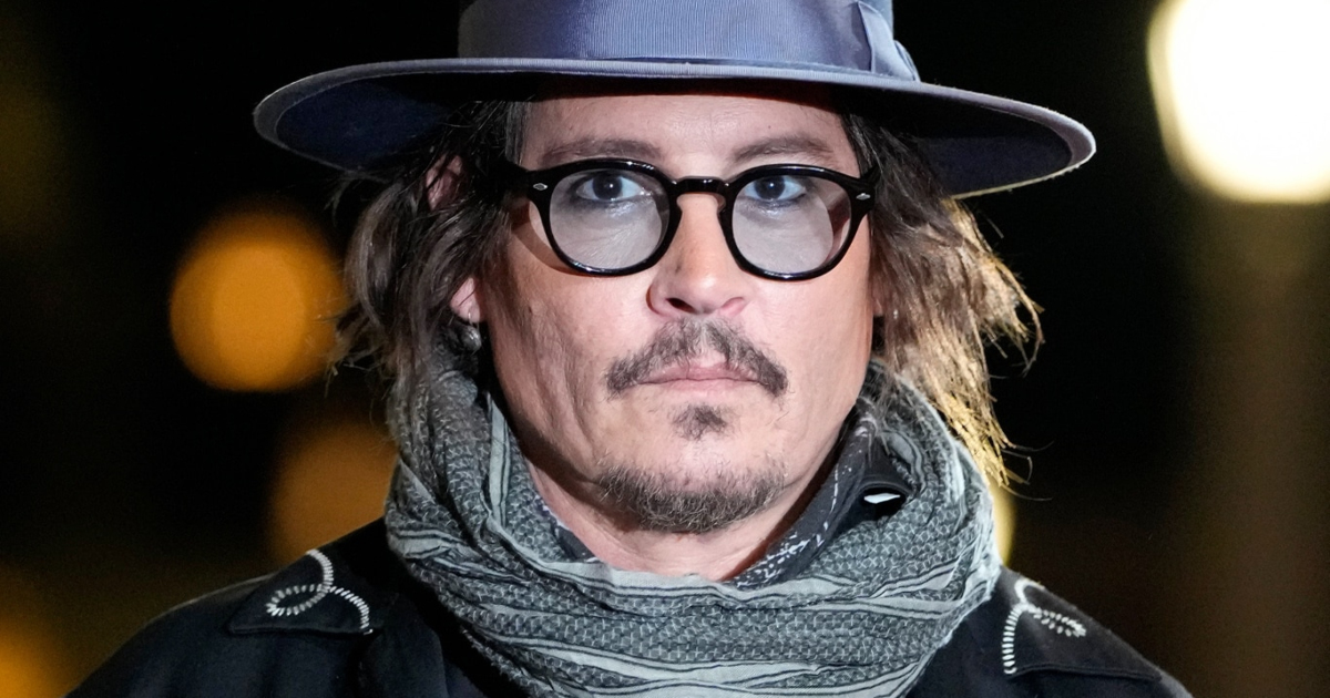 Johnny Depp Signs Record Breaking Dior Contract Ahead of His Cannes ...