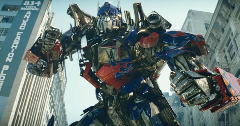 Transformers: The Difference Between Optimus Prime and Optimus Primal ...