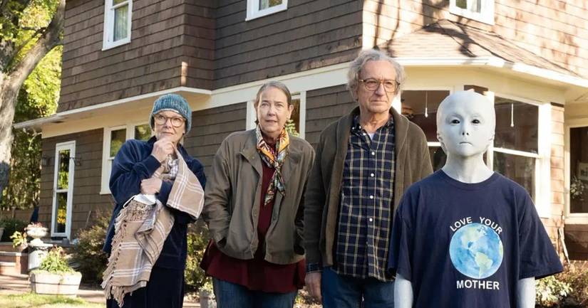 Jules Review - Everyone Needs This Alien Bestie