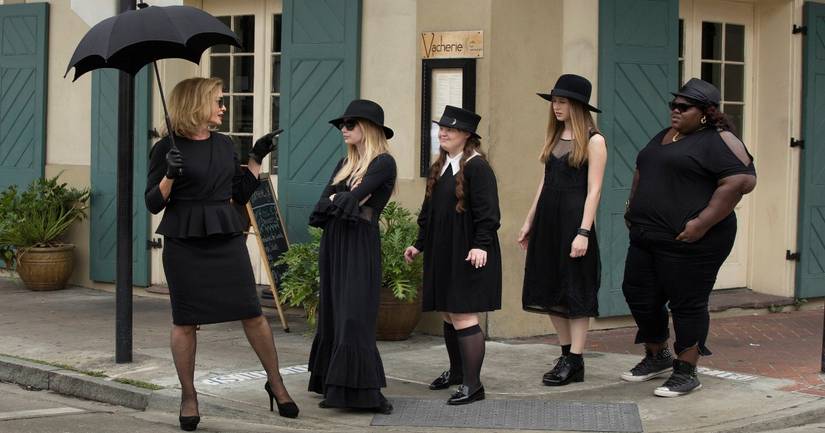 'American Horror Story' Creator Shares Sarah Paulson Pic to Confirm ...