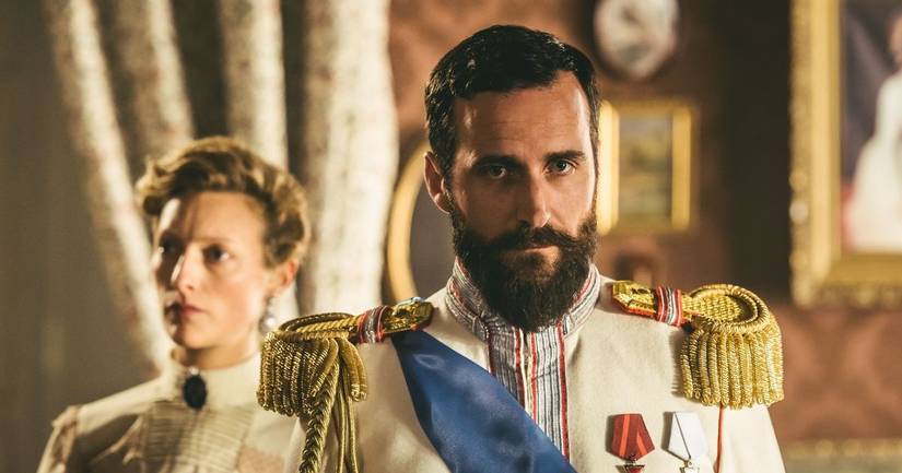 10 Best Netflix TV Shows About Royalty