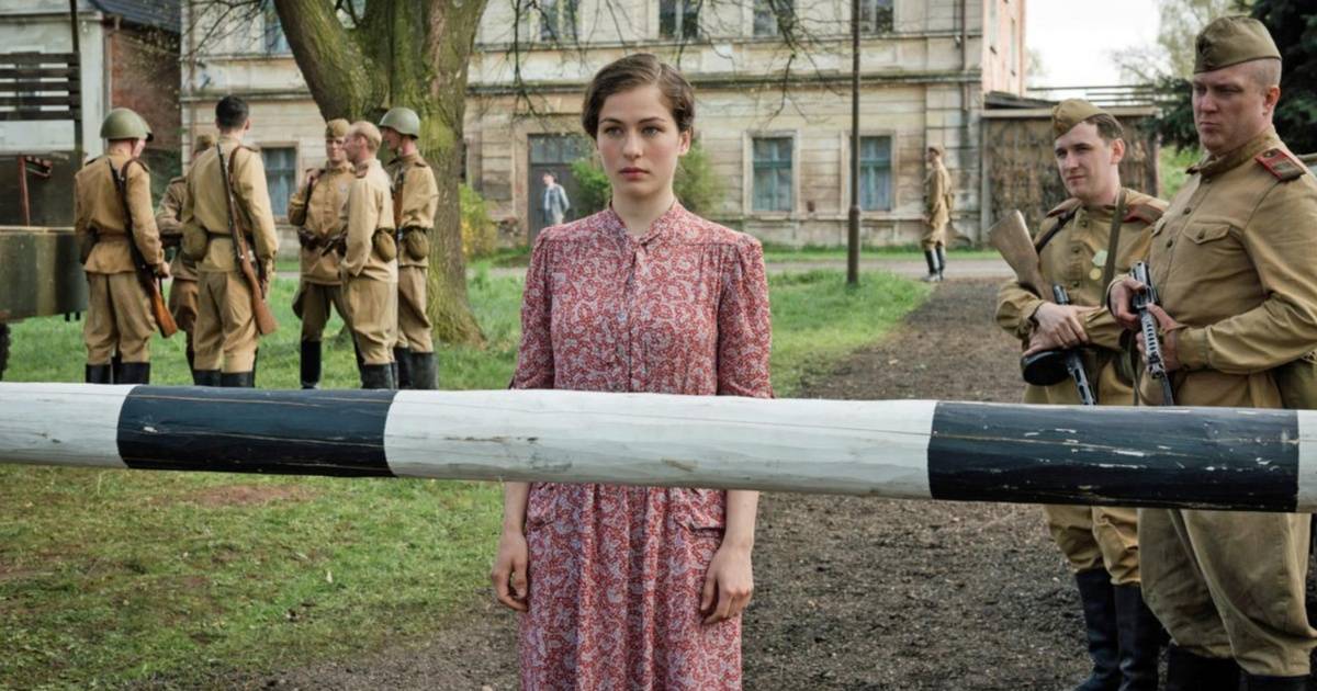 10 Gripping Drama Series Set During the Cold War
