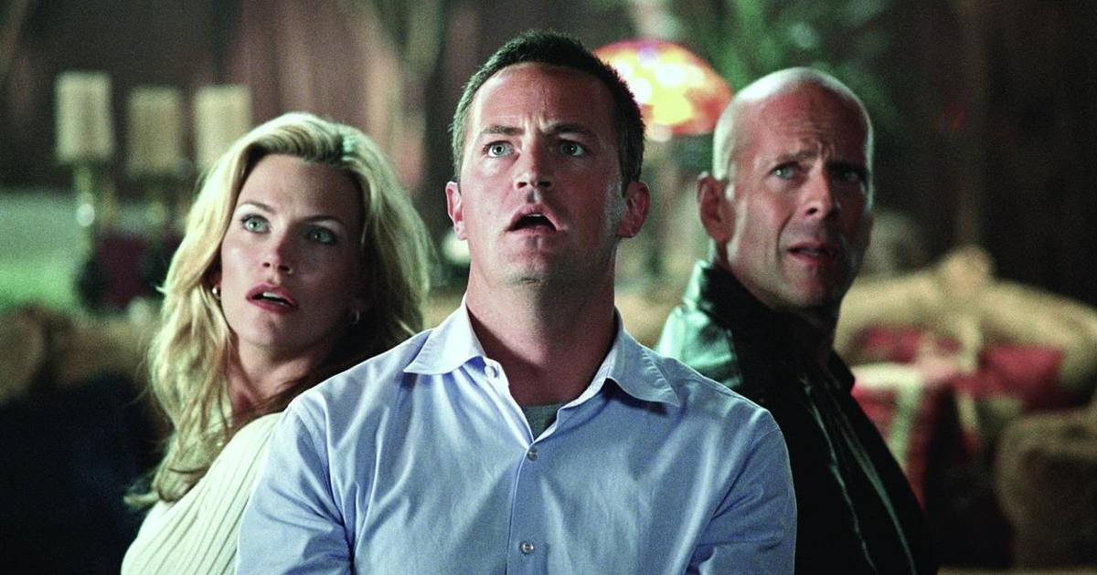 Why The Whole Nine Yards Is an Underrated Matthew Perry Rom-Com