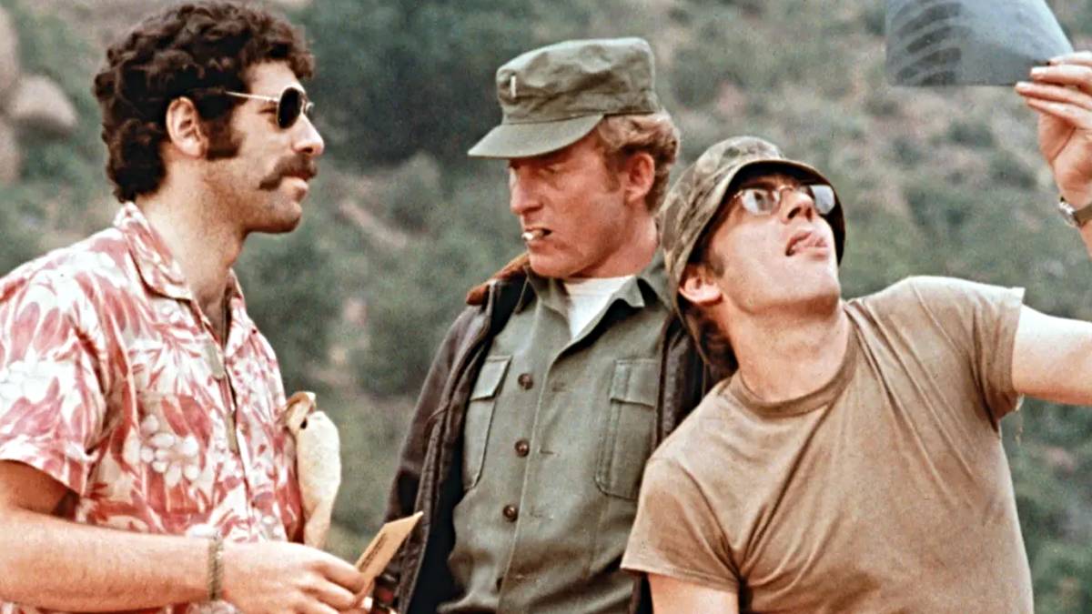 We Need Another TV Show Like M*A*S*H ASAP