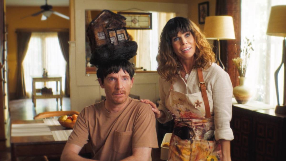 Exclusive: Cheryl Hines Discusses Her New Comedy Popular Theory