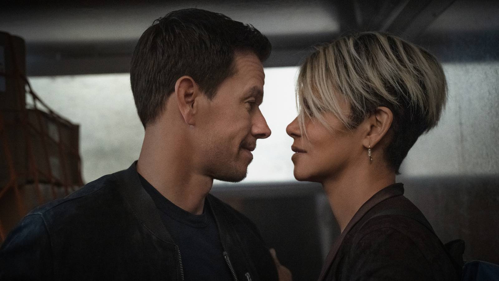 Mark Wahlberg Opens Up About Co-Starring With Halle Berry In Netflix’s ...