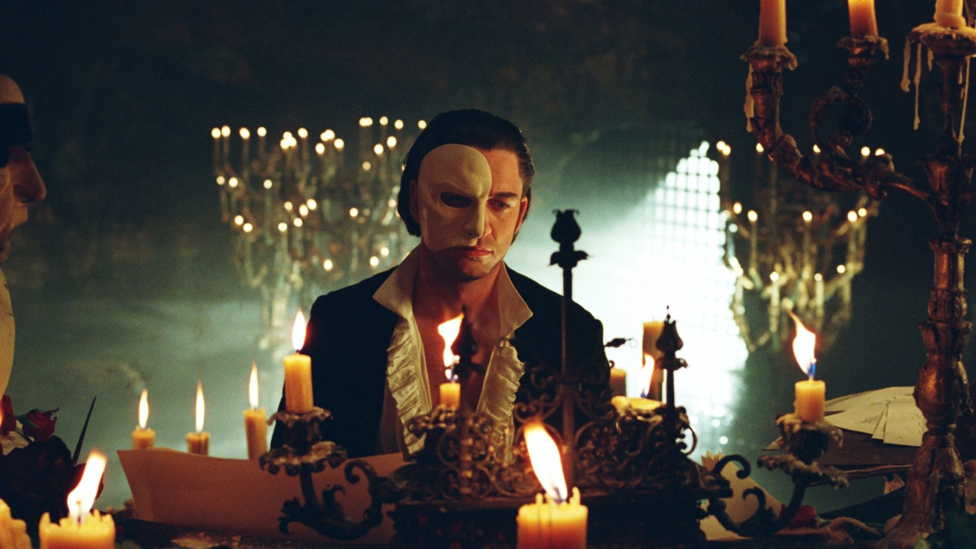 Gerard Butler Phantom Gerard Butler's 'Phantom Of The Opera' Actually