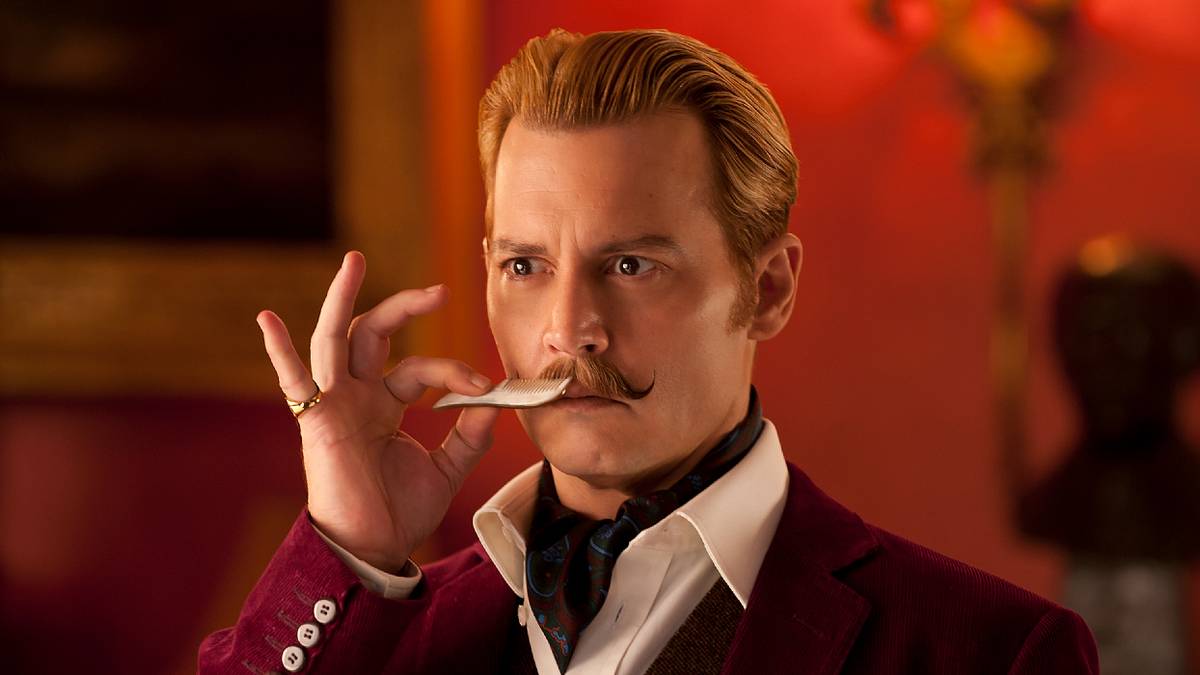 Johnny Depp Impersonators Are Scamming Elderly People