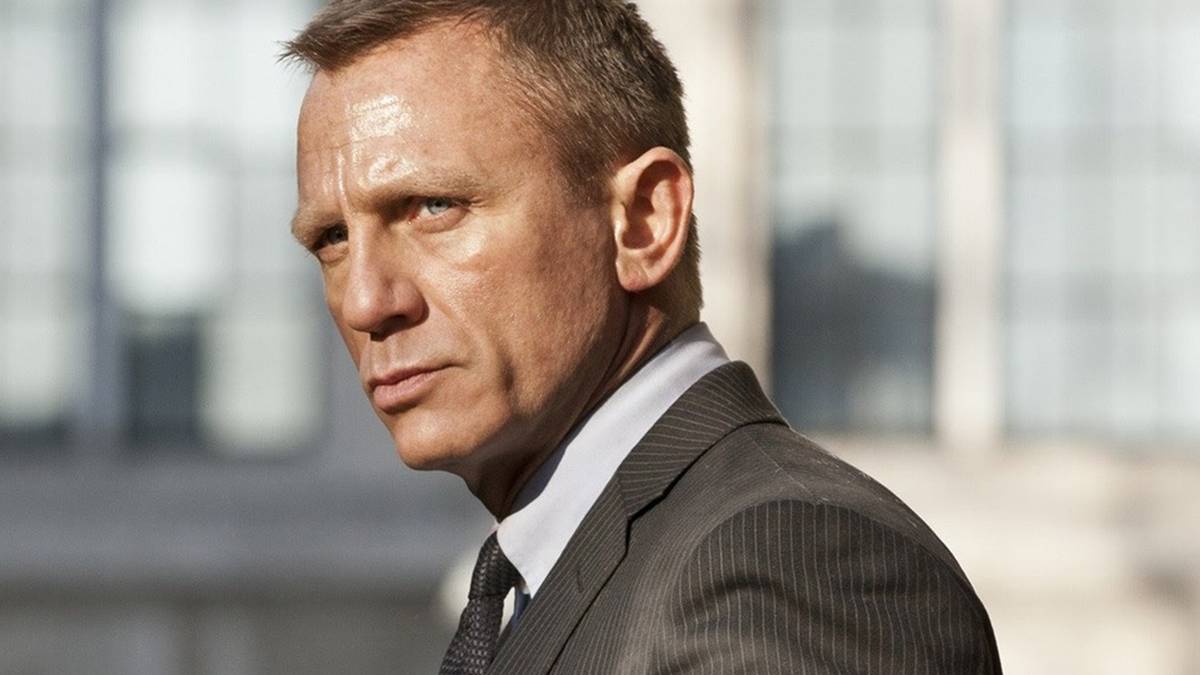 Why Henry Cavill Will Be the Next James Bond According to History