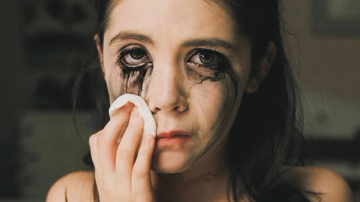 'Orphan 3' Star Isabelle Fuhrman Teases Wild & Crazy Horror Sequel