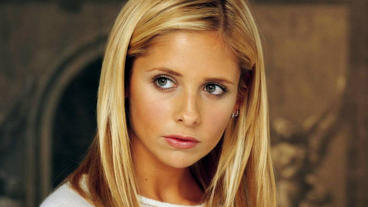 Sarah Michelle Gellar Teases 'Buffy' Return in BTS Training Video