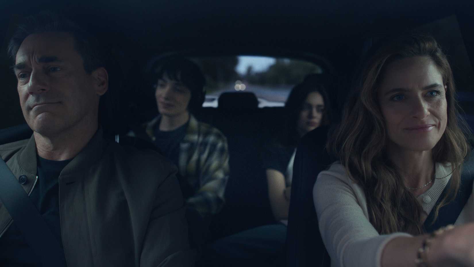 'Your Friends & Neighbors' Is an Underrated Crime Thriller on Apple TV