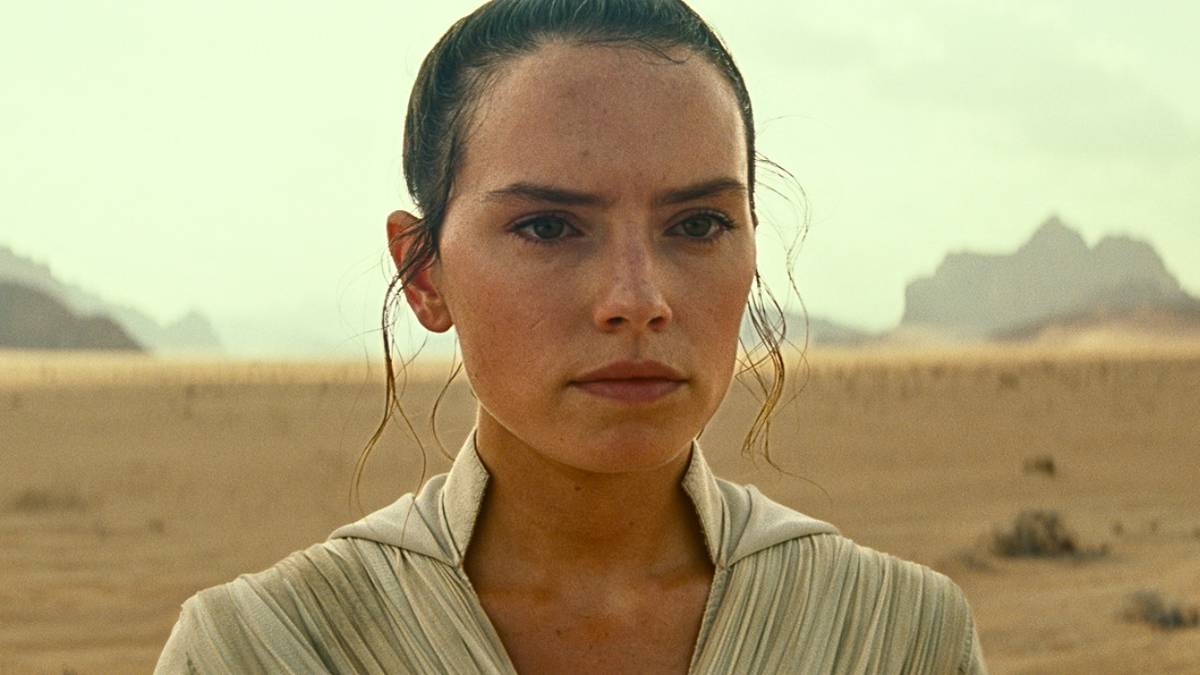 Daisy Ridley's 'Star Wars' Rey Movie Reportedly Put "On Hold" by Lucasfilm