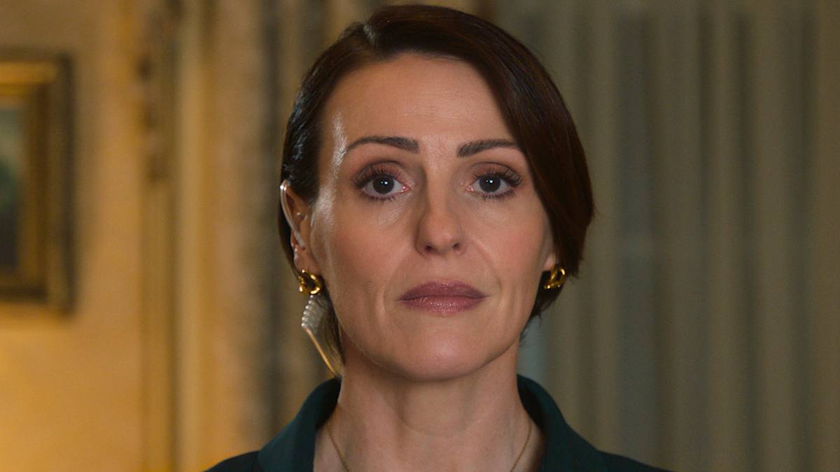Netflix's 'Hostage' Is Too Ridiculous To Be Fun
