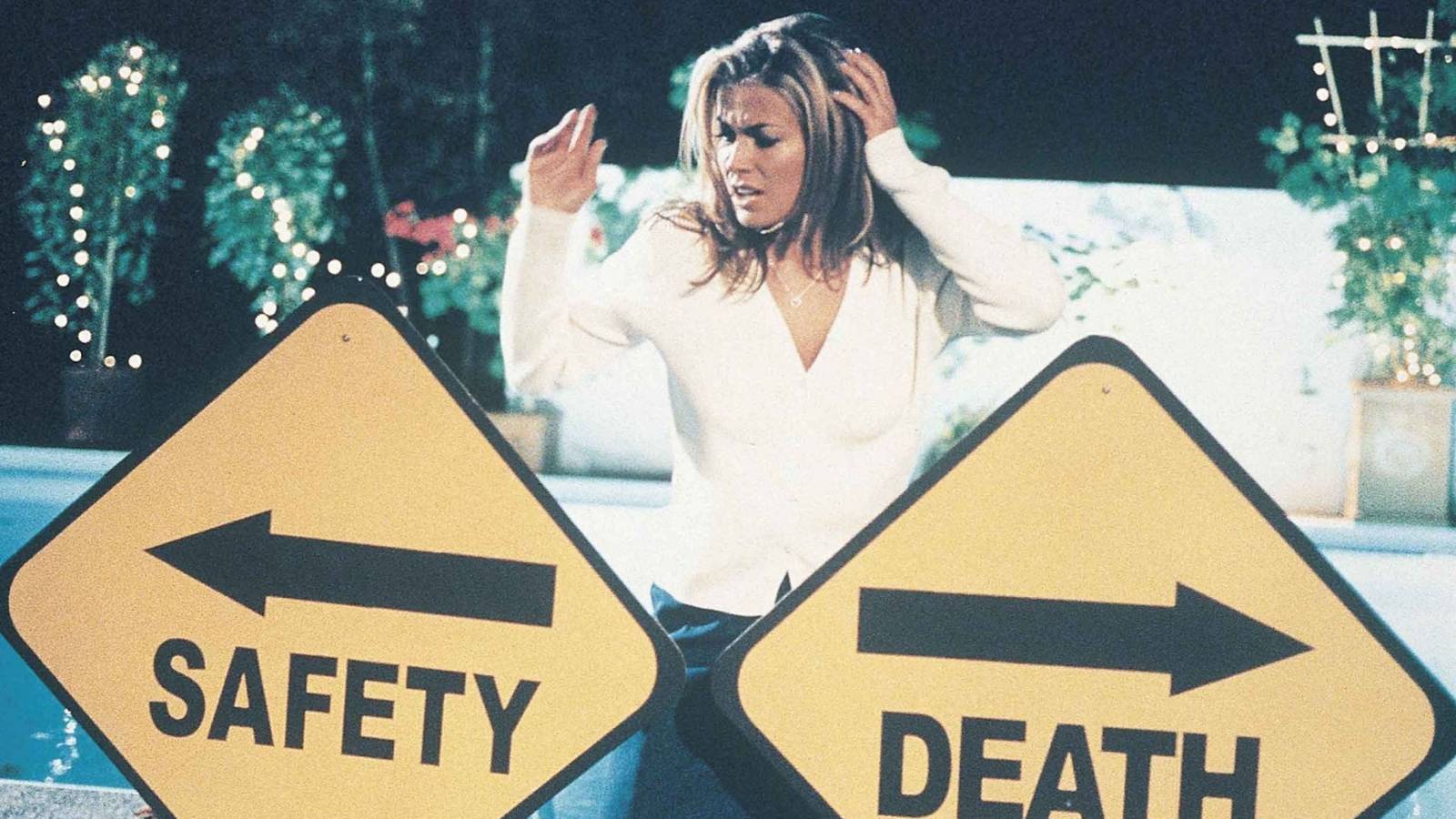 After 25 Years, The Best Halloween Movie for People Who Hate Horror Is ...