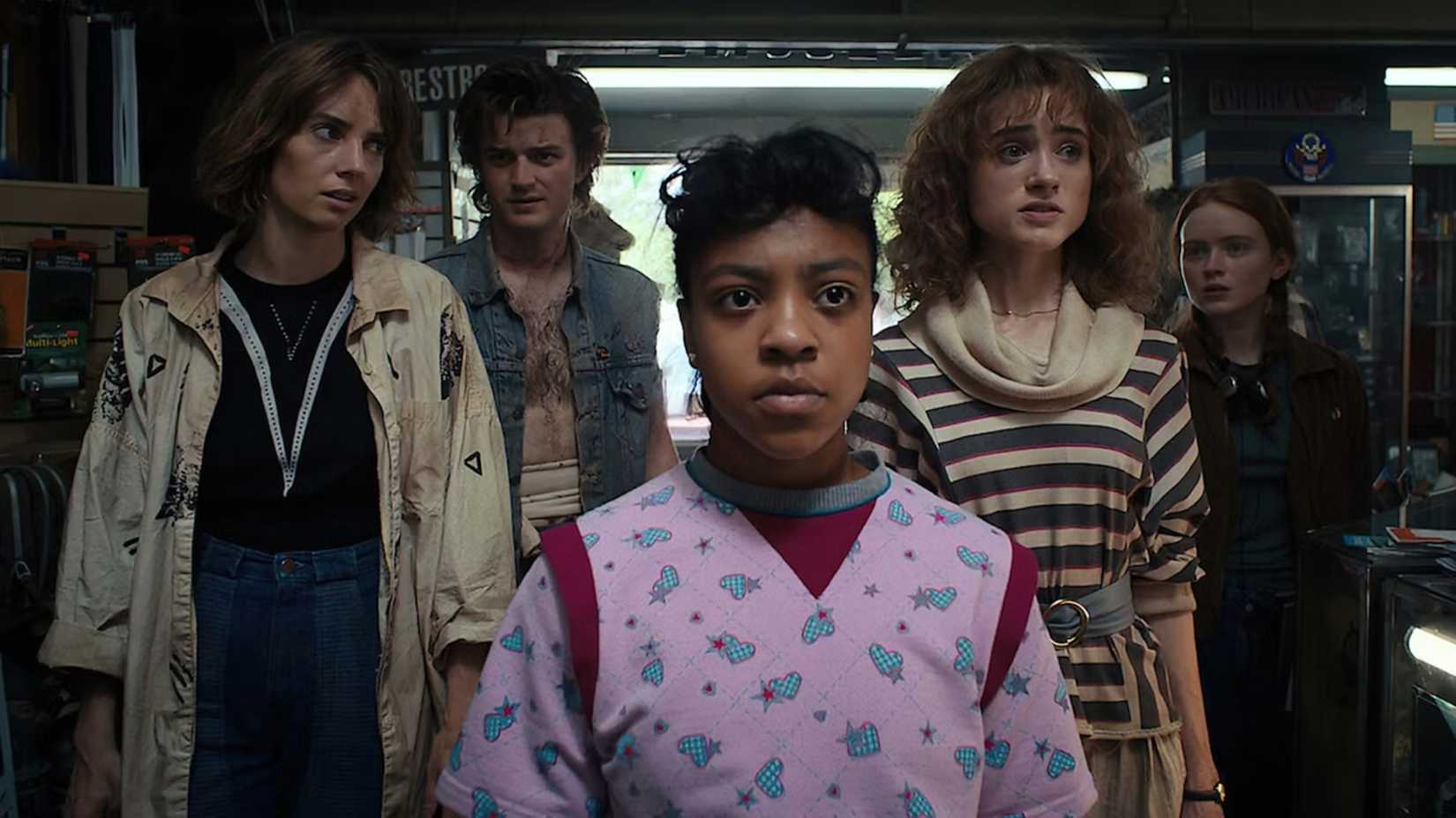 'Stranger Things' Nearly Killed Off Several Fan-Favorite Characters ...
