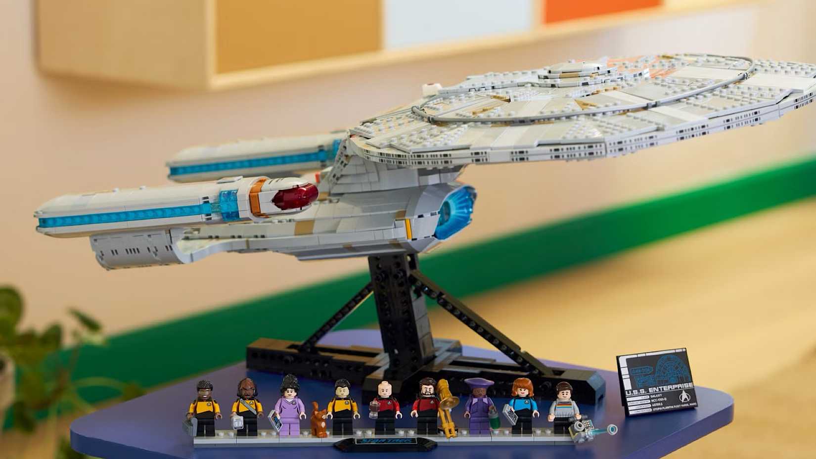 LEGO Reveals 'Star Trek: The Next Generation' Enterprise Set with 3600 ...
