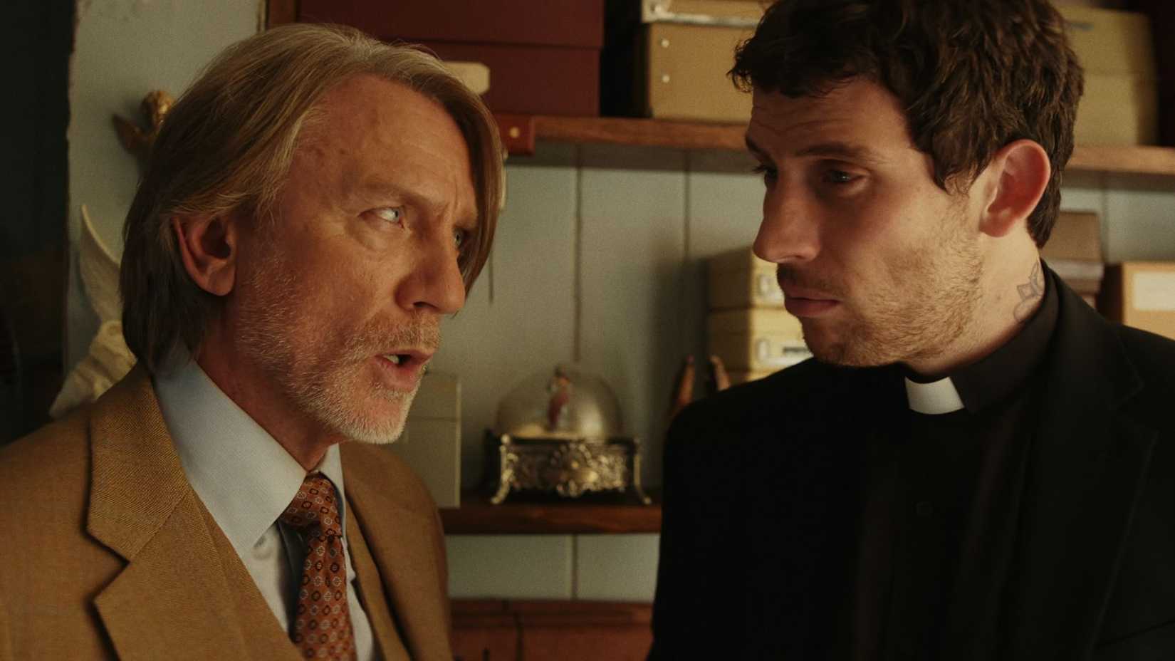 Benoit Blanc's Reduced Role In 'Knives Out 3' Sets Up His Eventual Exit