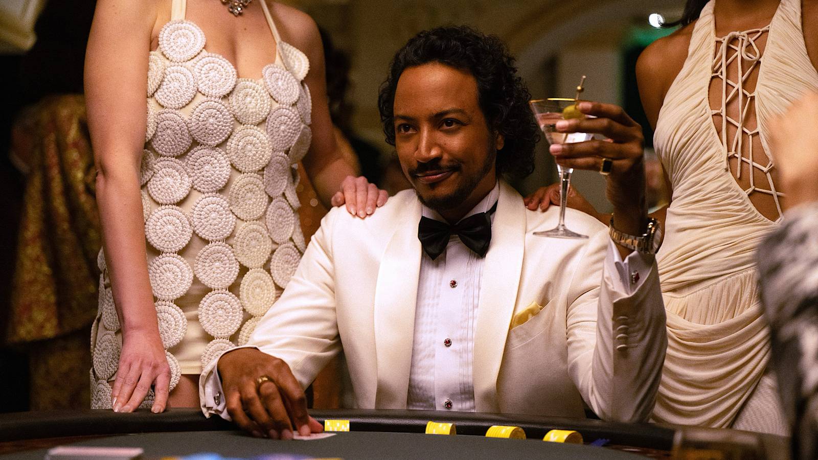 'Pluribus' Season 2 Still in Early Development; Could Win Awards ...