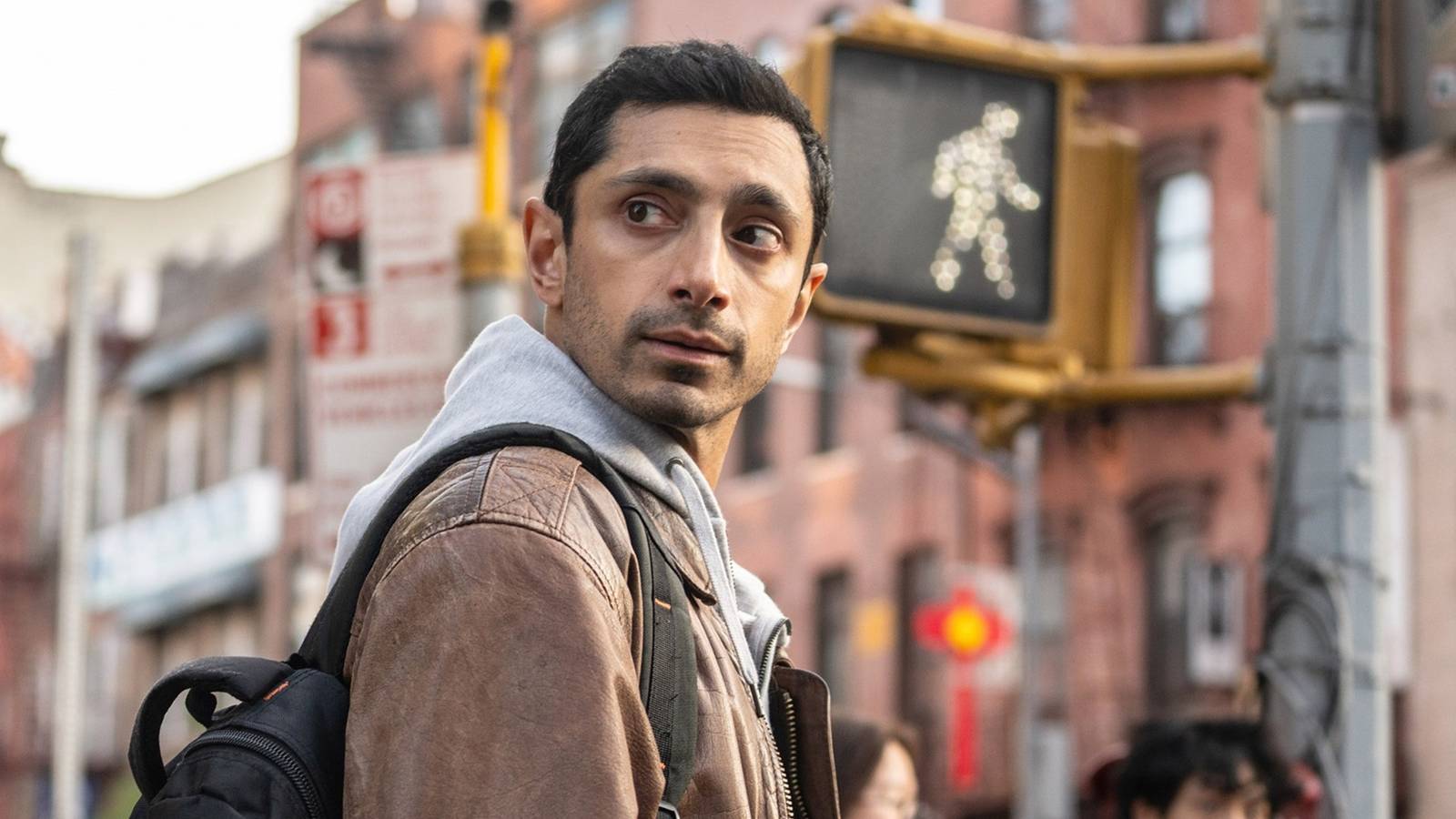 Riz Ahmed "Walks Out" of Interview After Jacob Elordi James Bond ...