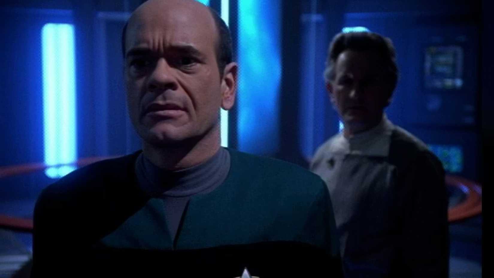 'Star Trek: Voyager's "Living Witness" Sets Up a Compelling 'Starfleet ...