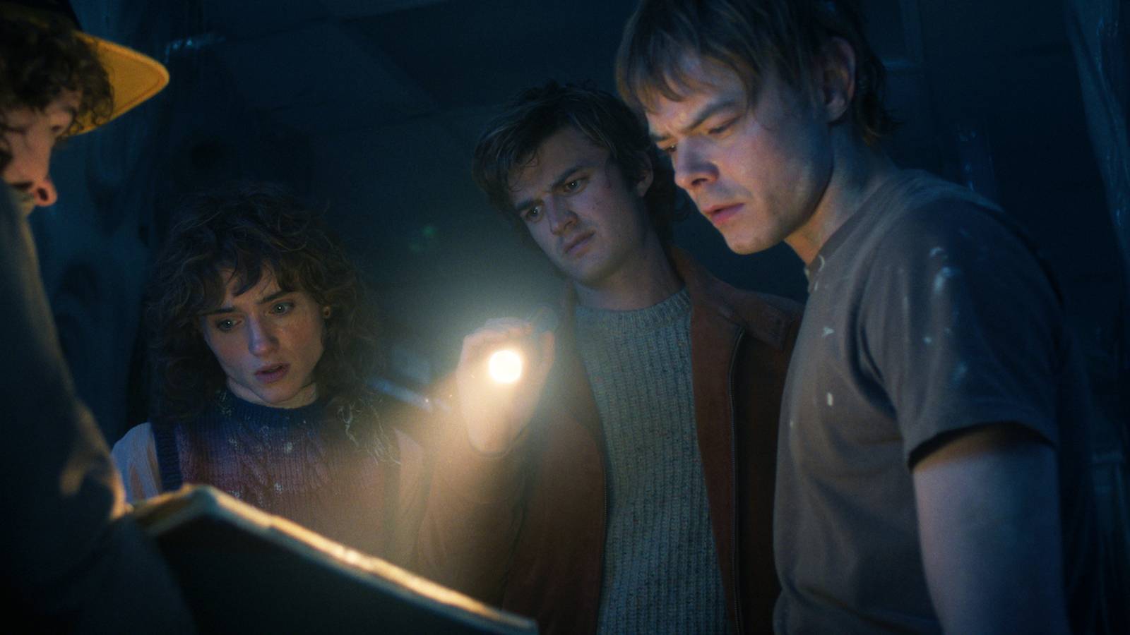 'Stranger Things' Creators Confirm Fate of Nancy and Jonathan's ...
