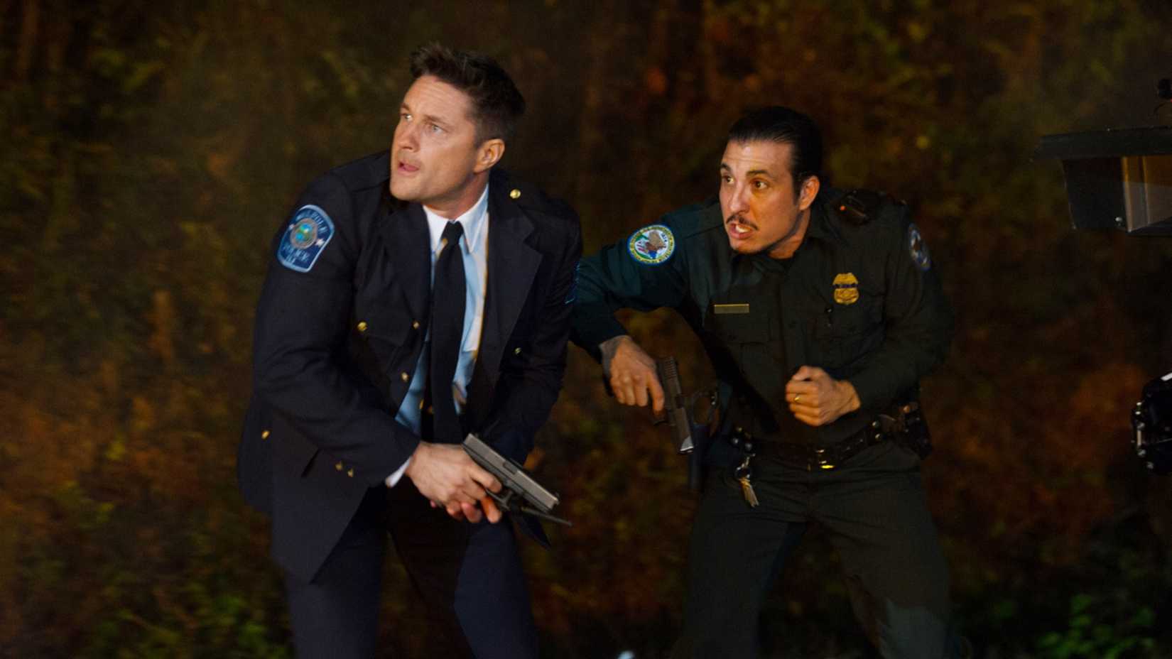 Jason Momoa's Forgotten Thriller Series (With an 80% RT Score) Fights ...