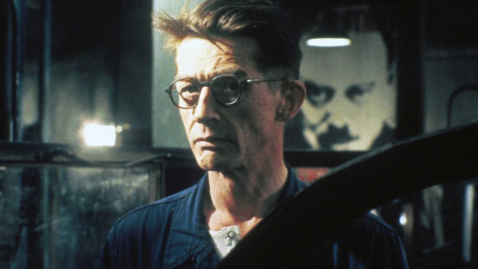 The Terrifying Thriller That's "More Relevant Than Ever" '1984' Is Now ...
