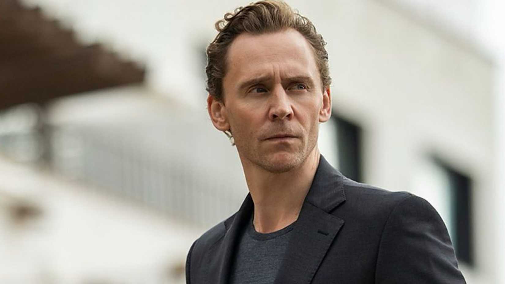 Forget James Bond, Tom Hiddleston Proves He's the Darker, Steamier Spy ...