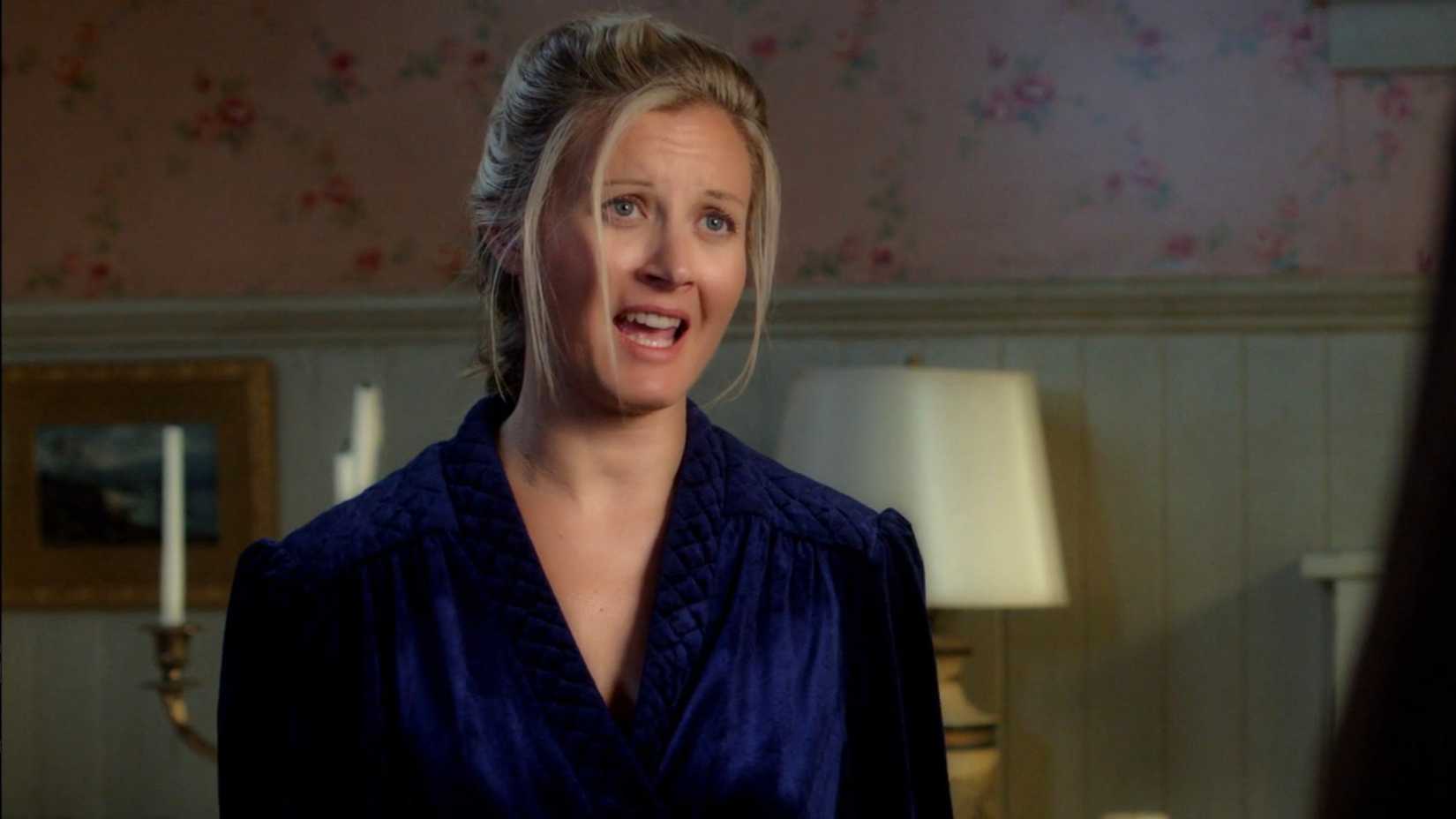 'Supernatural' & 'iZombie' Star Carrie Ann Fleming Dies Aged 51